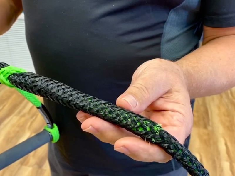 How to fix your stray strands of yarn. - Masterline